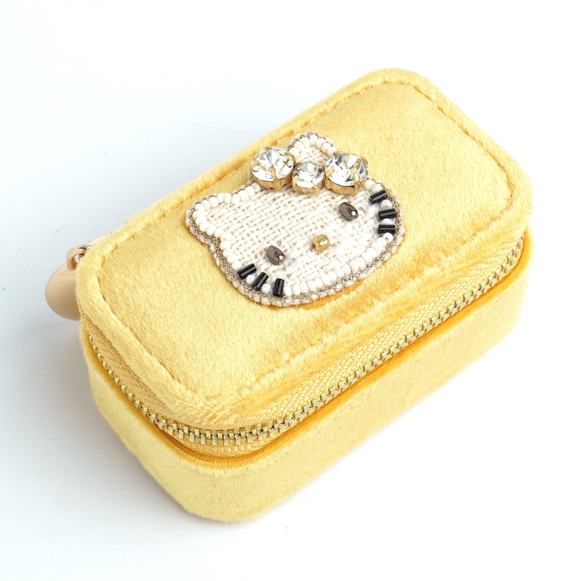 HelloKitty × MAYGLOBE | MAYGLOBE 公式