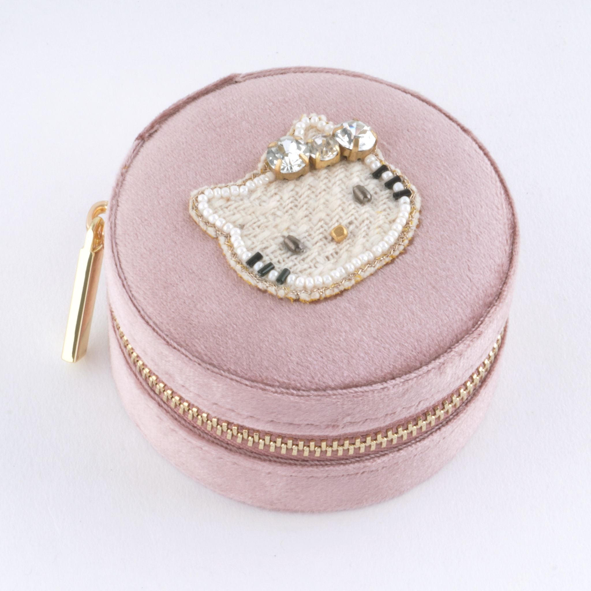 HelloKitty × MAYGLOBE | MAYGLOBE 公式